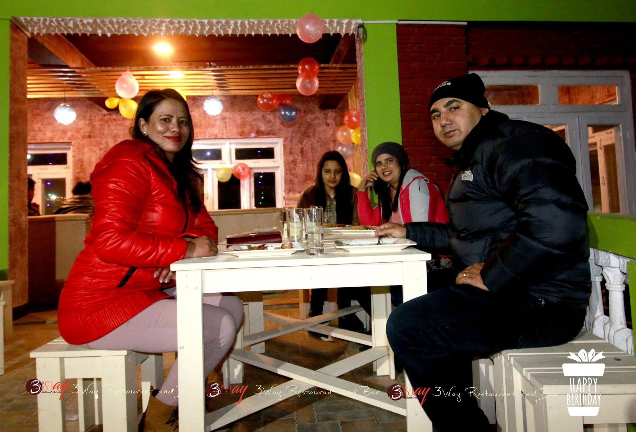 3 way restaurant and bar